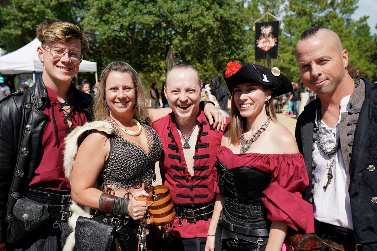 Astros win, Texas Renaissance Festival among best scenes from Houston's ...