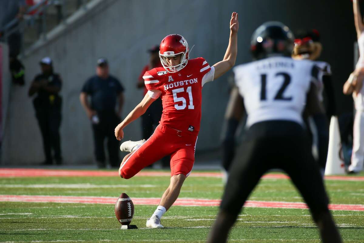 College football preview: Houston at Connecticut