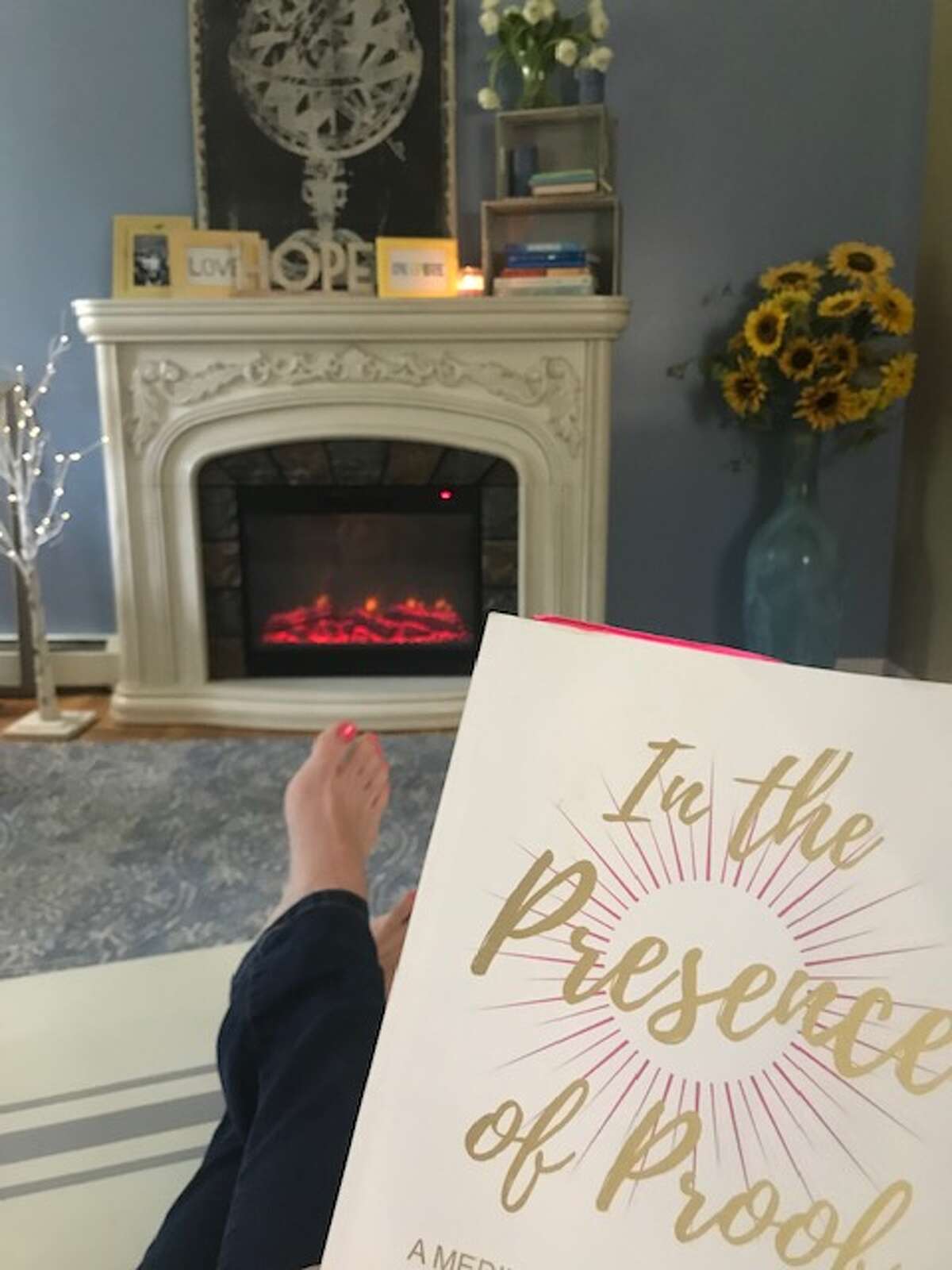 20 things you don’t know about me: Intuitive medium Deborah Hanlon