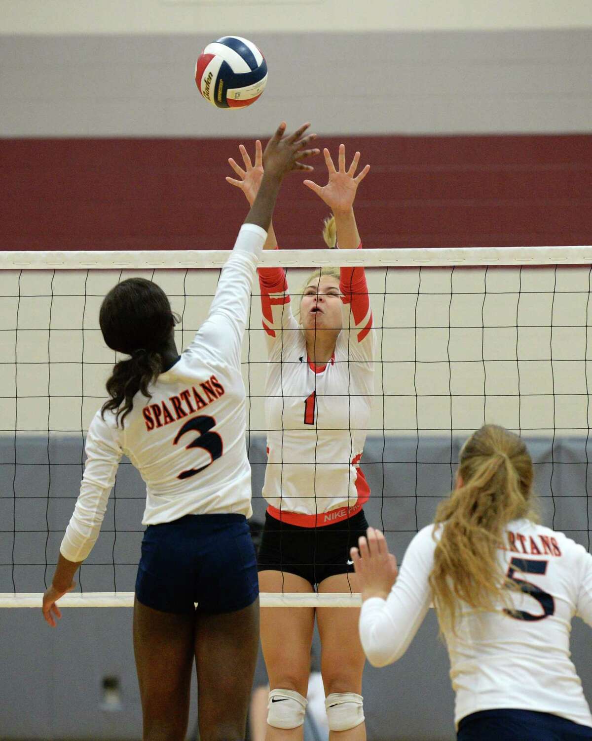 Katy volleyball holds second place in 19-6A, clinches playoff spot