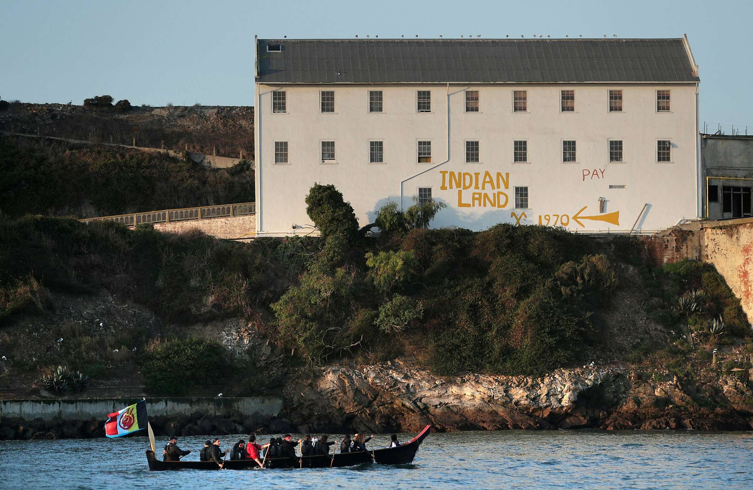 Old technique takes new tule reed boat to Alcatraz to mark Indian ...