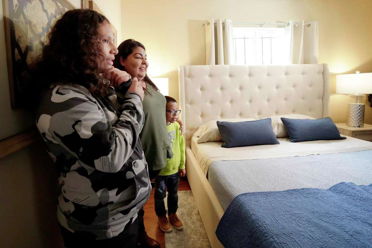 Harvey-flooded home gets a complete makeover, with help from Houston ...