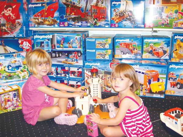 Business of the Week: Toy experts reside at Evan’s Toy Shoppe in Hamden