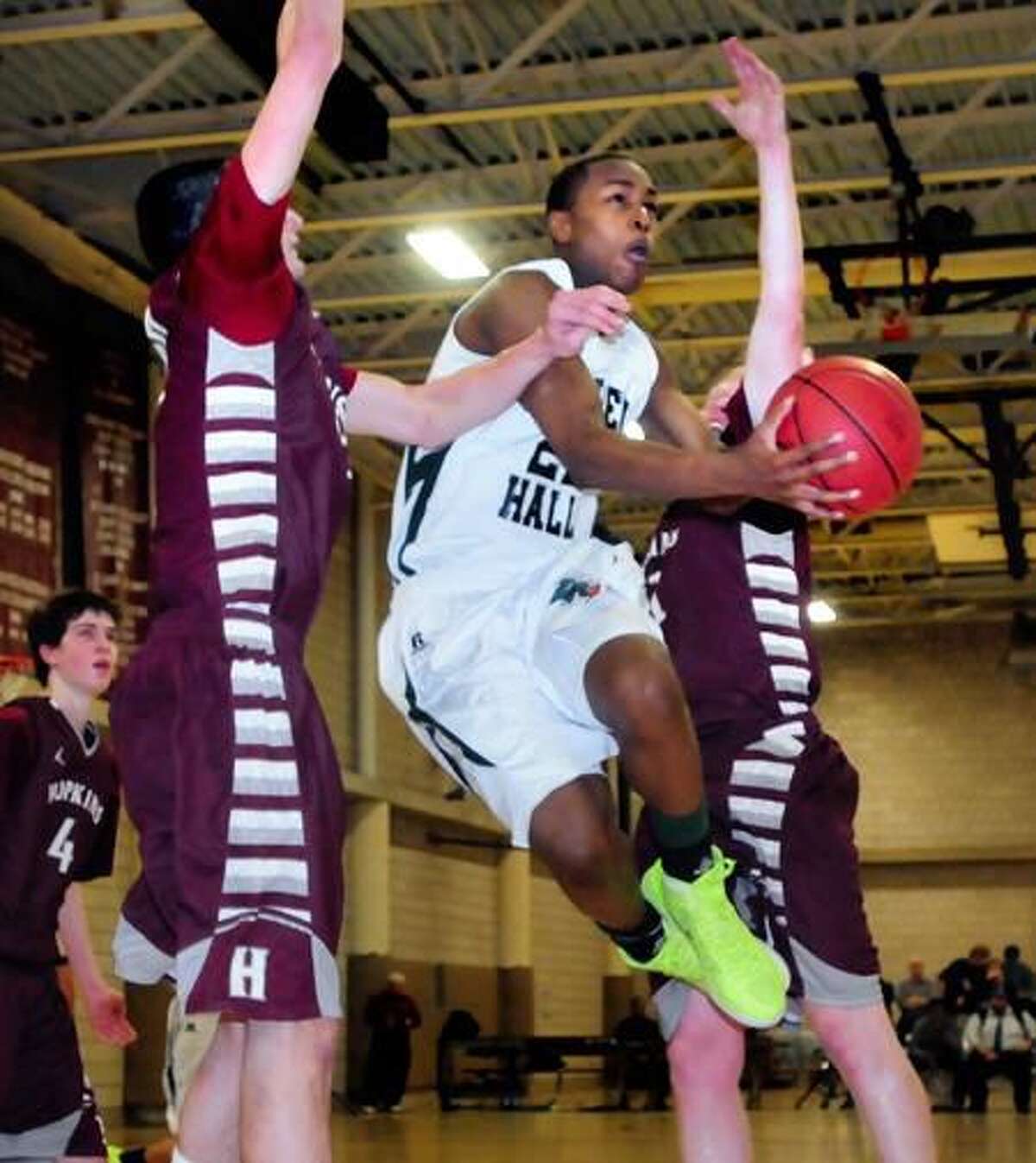 BOYS' BASKETBALL: Hamden Hall sweeps Fairchester League rival Hopkins