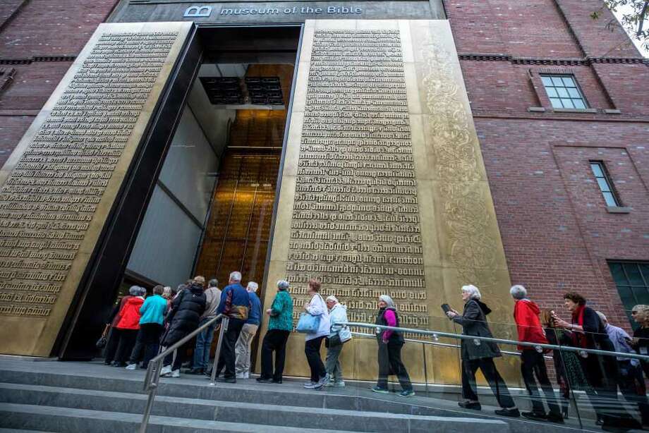 Oxford professor accused of stealing Bible artifacts, selling them to ...