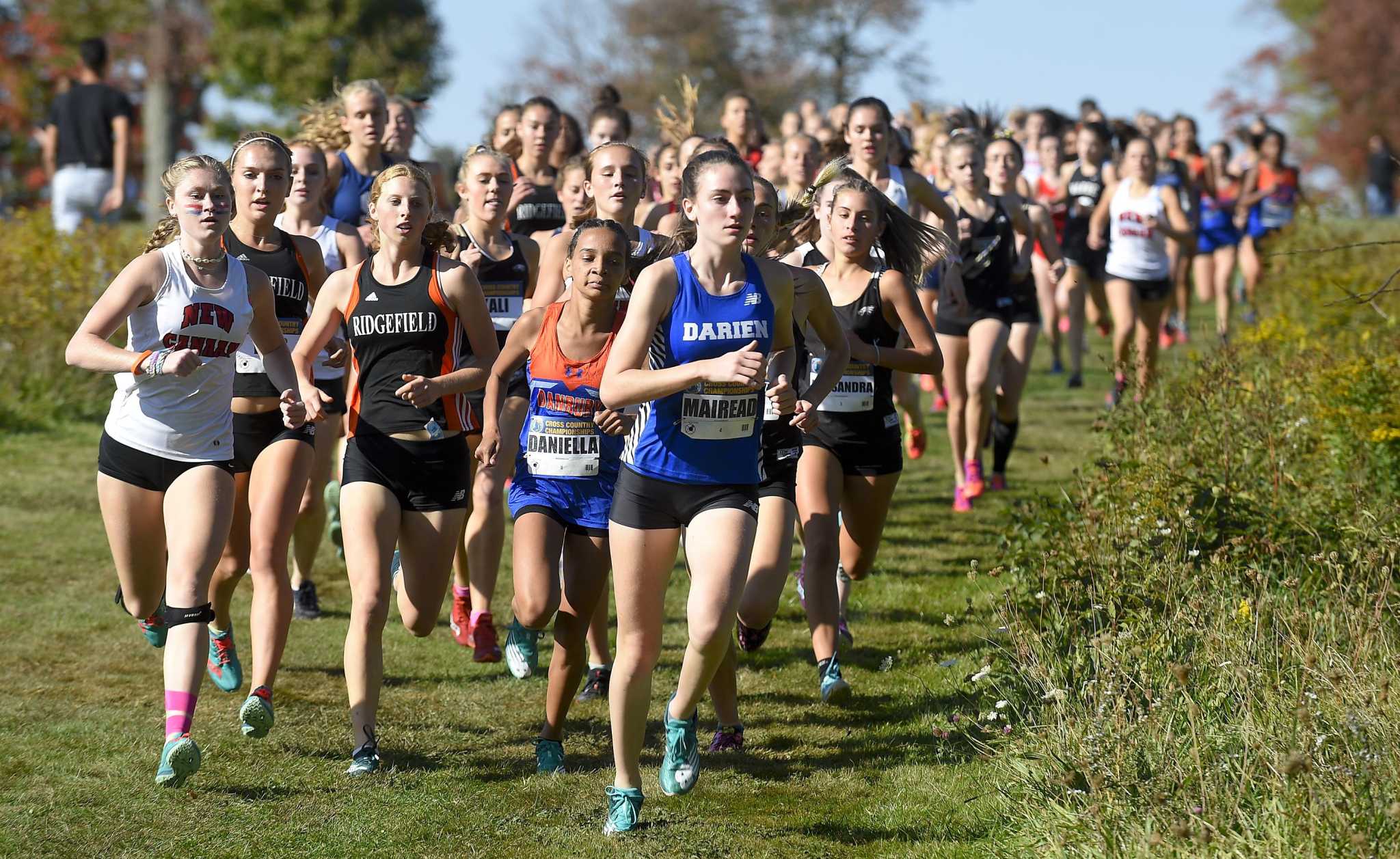 Mairead Clas takes second to lead Darien girls at FCIAC cross country ...