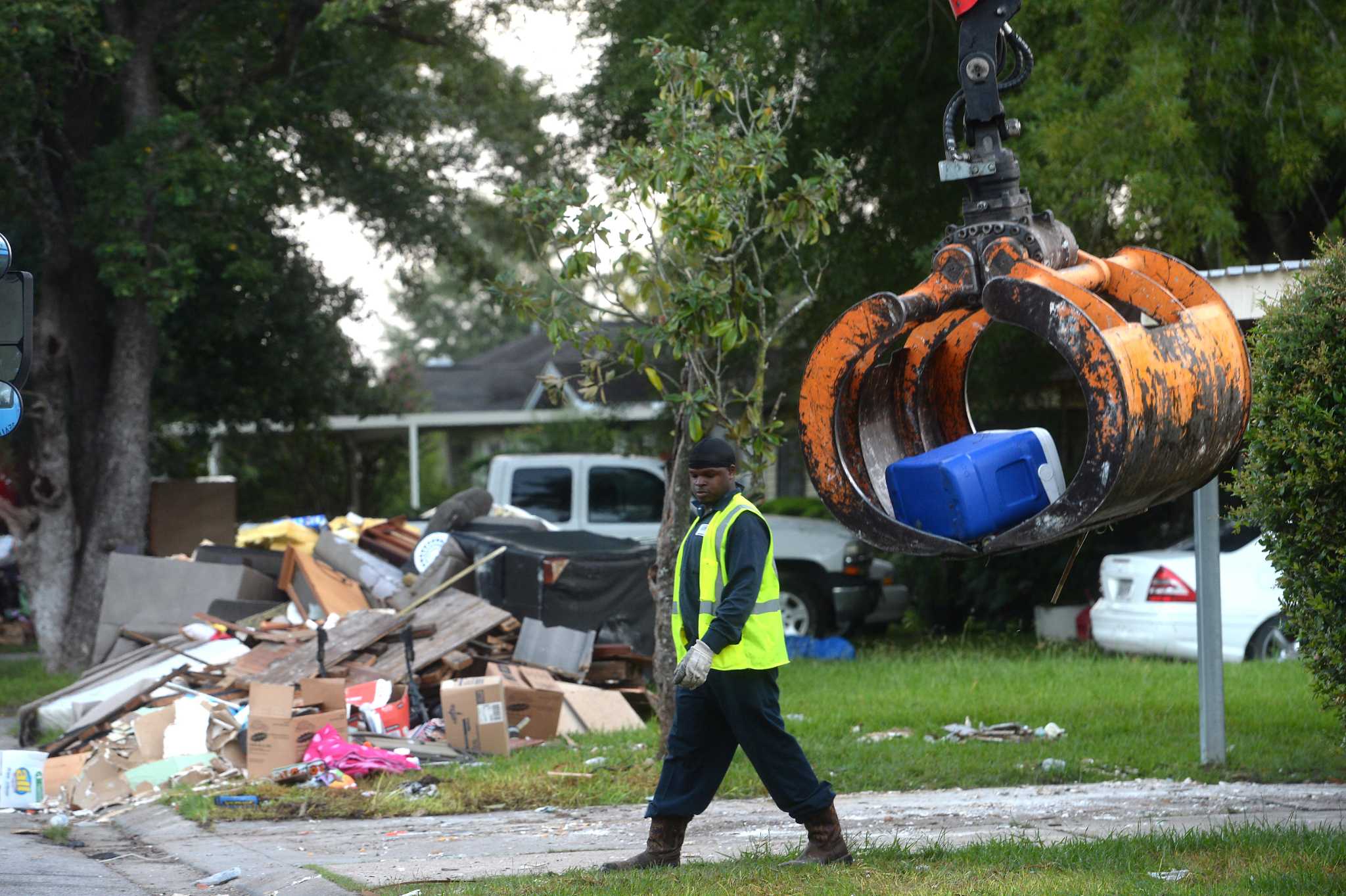 County sets final pass for storm debris collection