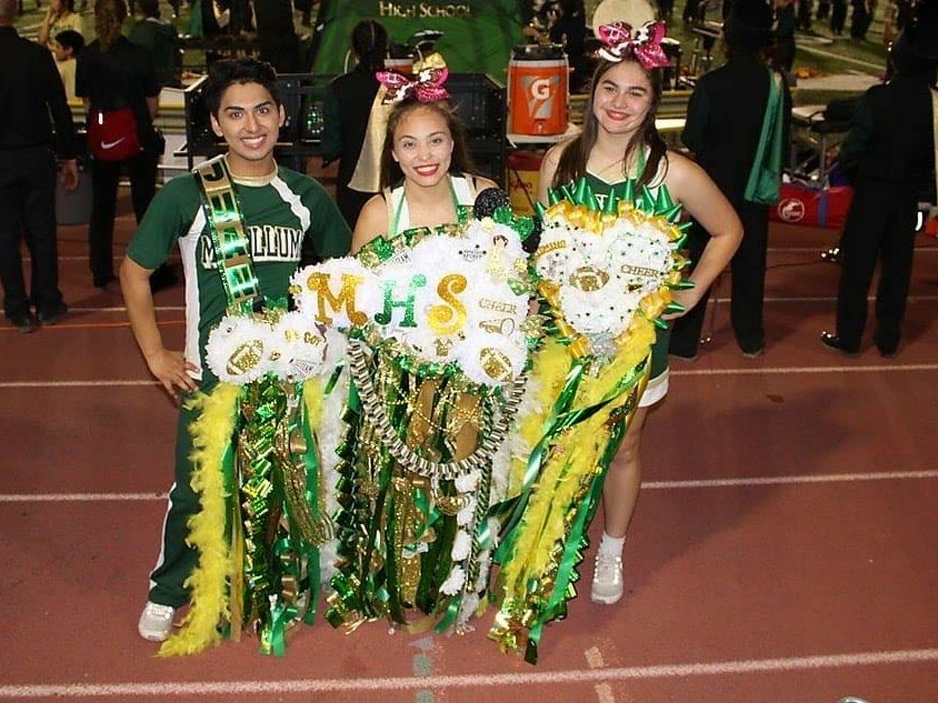 Viral TikTok shows off expensive homecoming mums in Texas