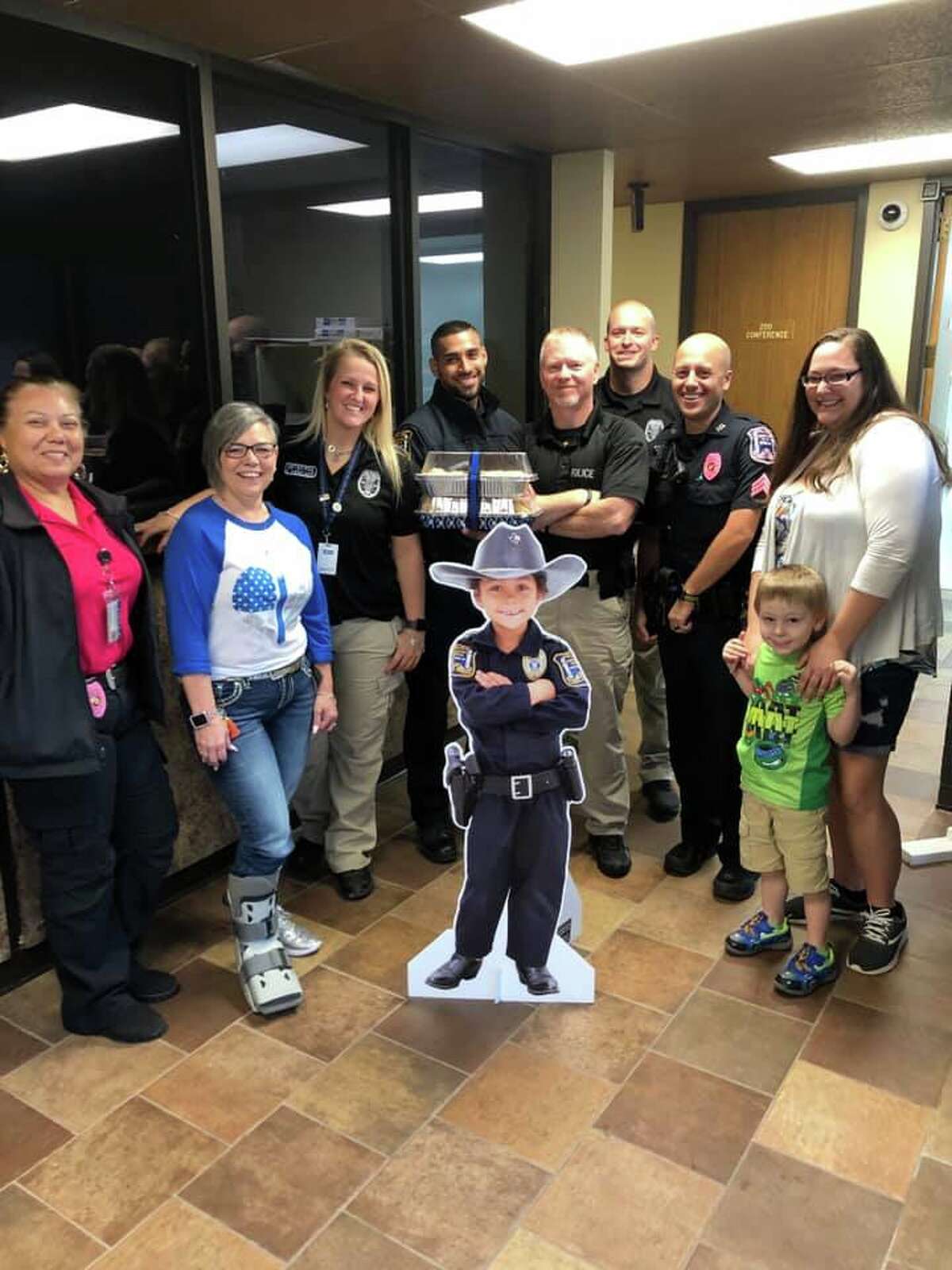 'Officer Abigail', 7-year-old Texas girl fighting cancer, preparing for ...