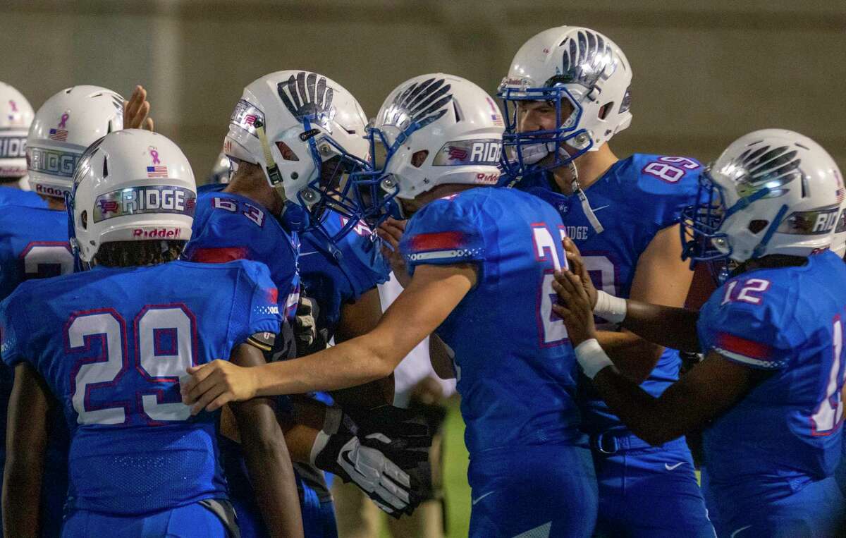 FOOTBALL: Klein Oak tops Oak Ridge for fifth straight win