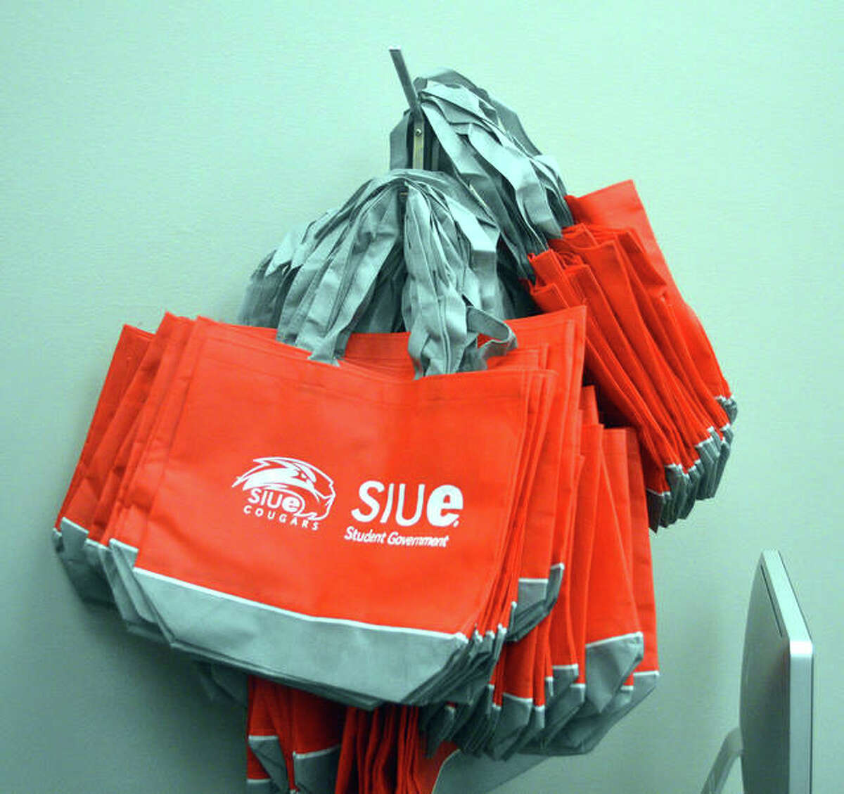 SIUE’s Cougar Cupboard gives students a helping hand