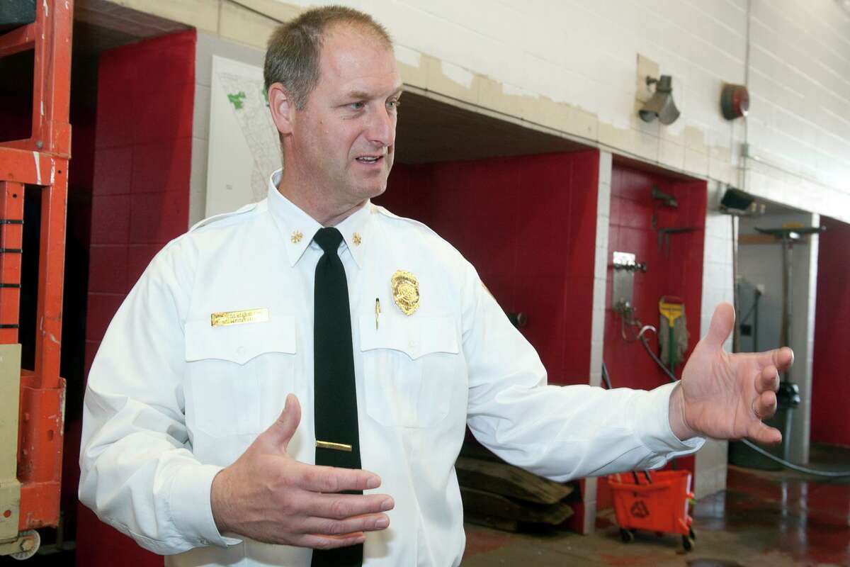 Bridgeport deputy fire chief leaving after 21.5 years