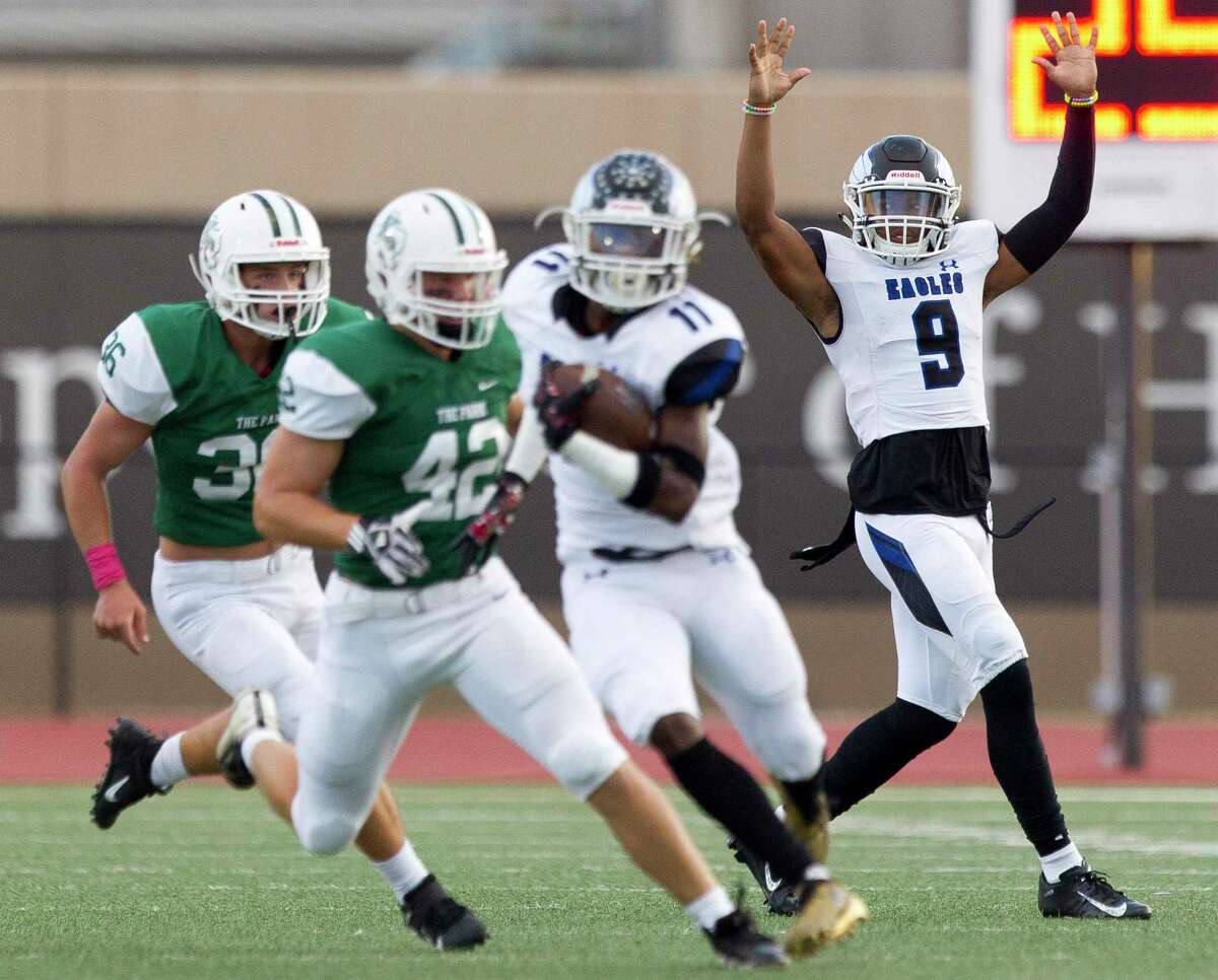 FOOTBALL: New Caney shuts out Kingwood Park, remains unbeaten