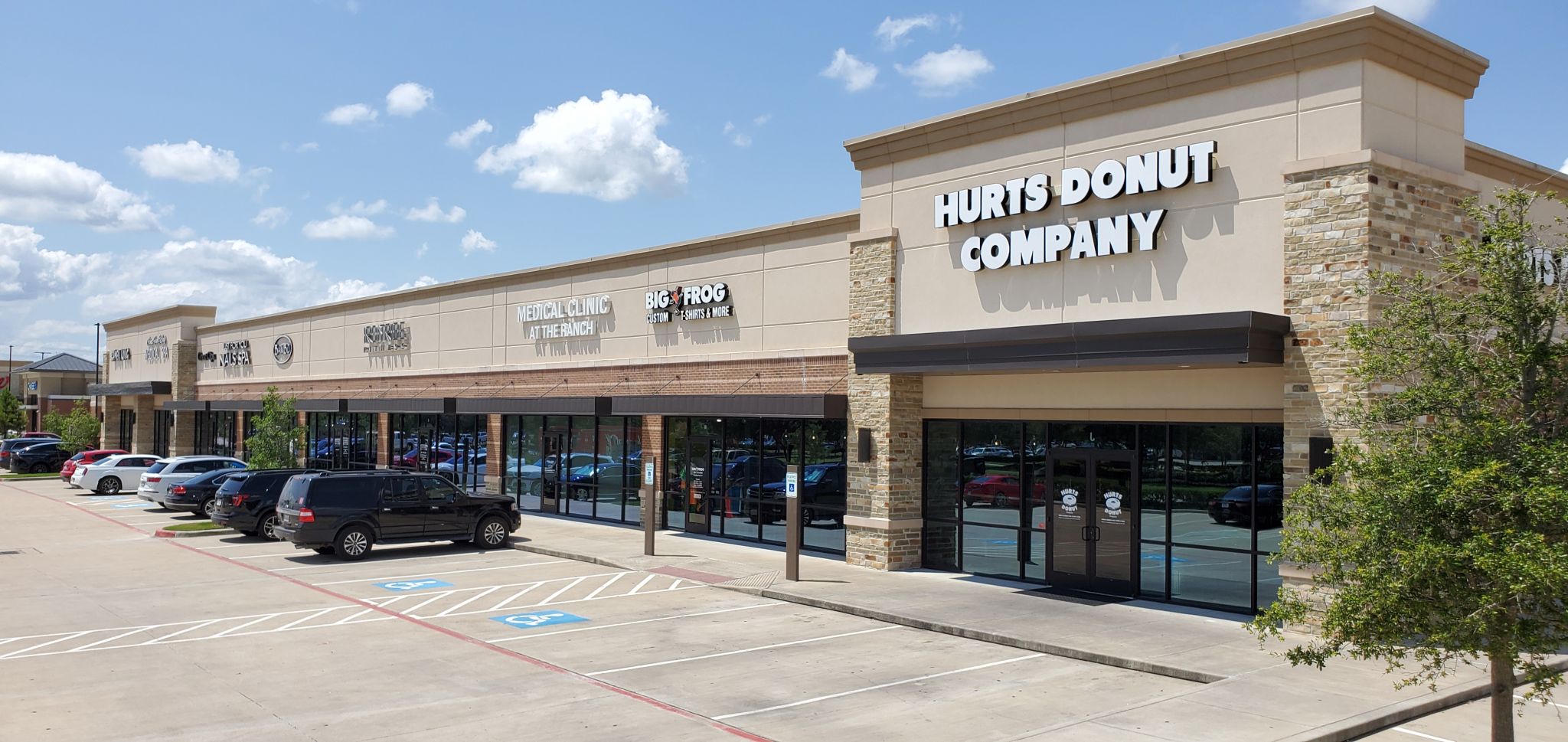 KM Realty acquires Katy shopping centers