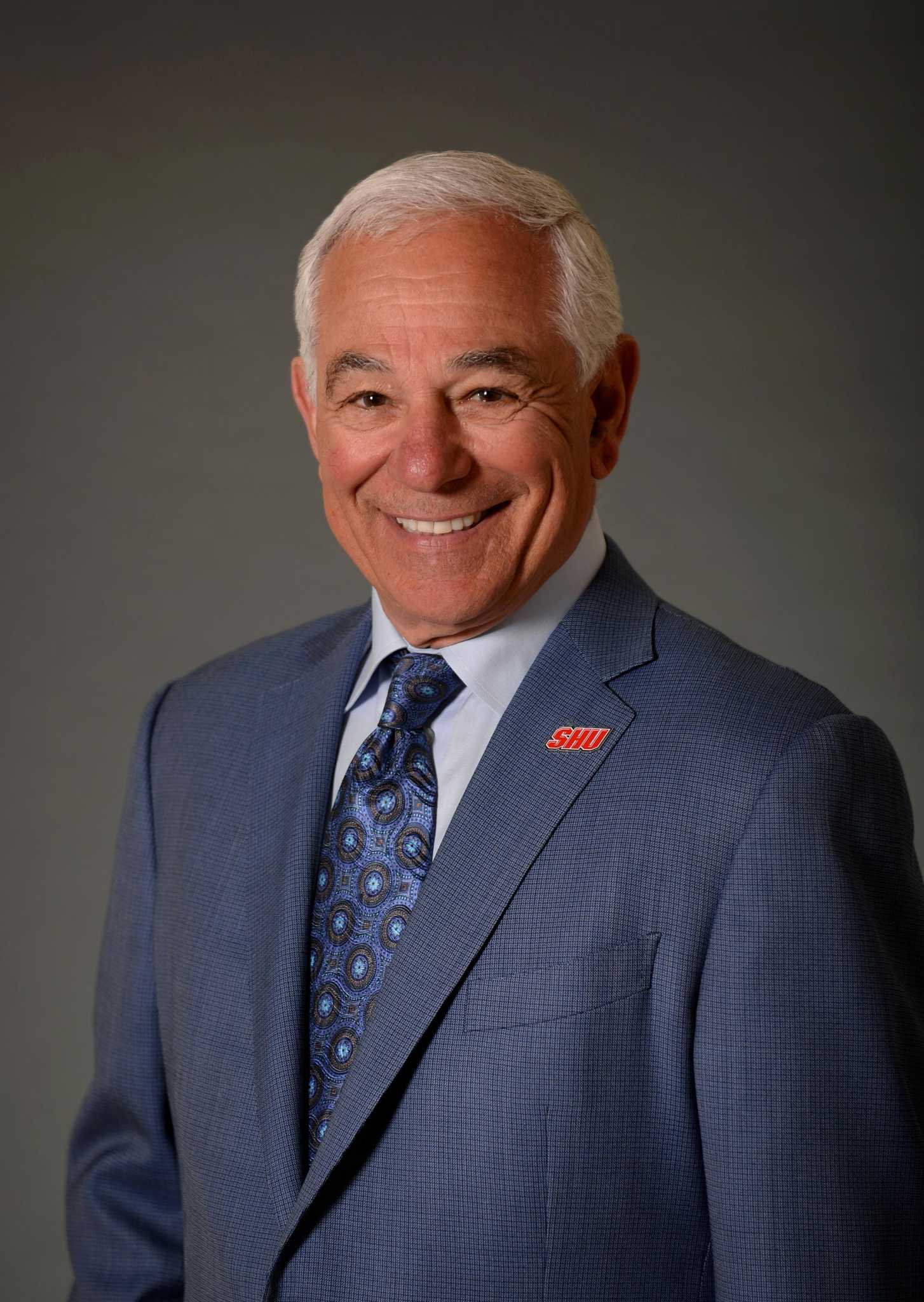 New Canaan Men’s Club welcomes Bobby Valentine