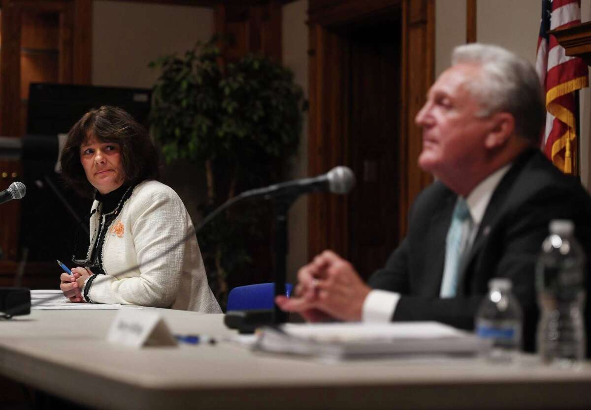 Rilling, Brinton square off in first Norwalk mayoral debate