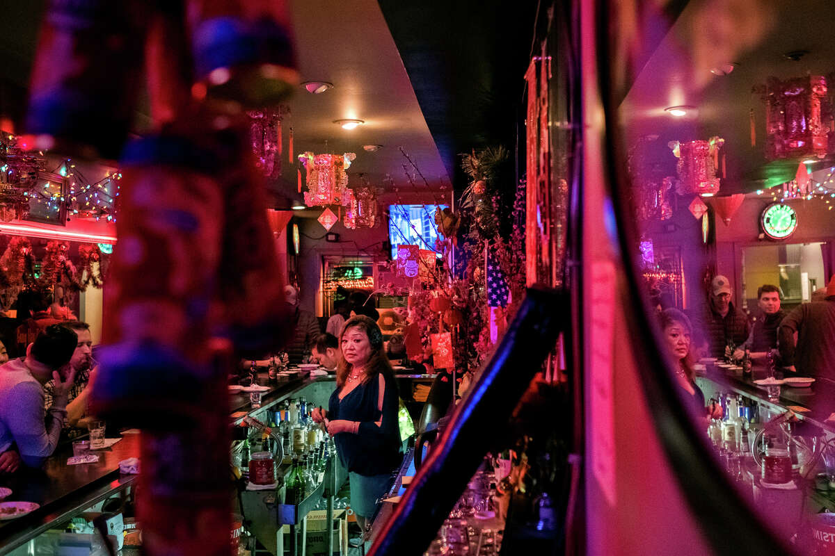How a 33-year-old Chinatown dive bar gave us one of the city's most ...