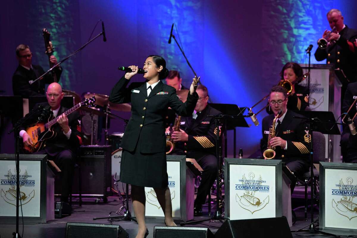 U.S. Navy Band Commodores bring jazzy sound to Leamy, Lyman venues