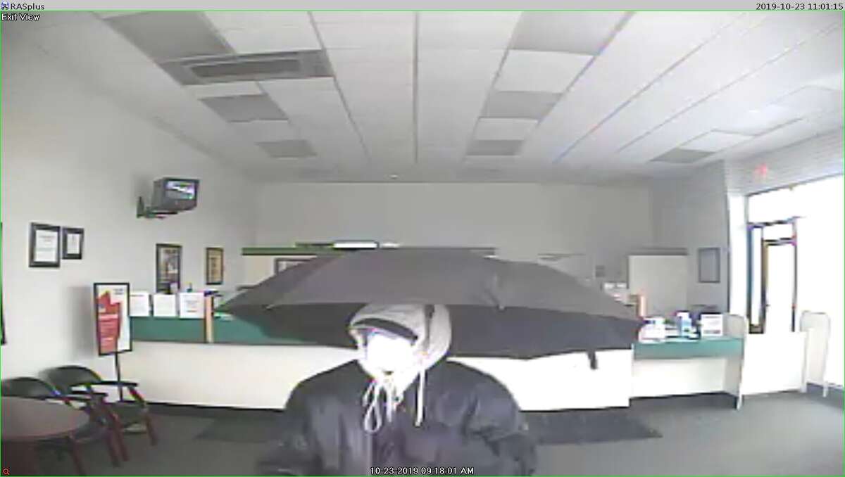 Police searching for suspect in robbery of Bad Axe business