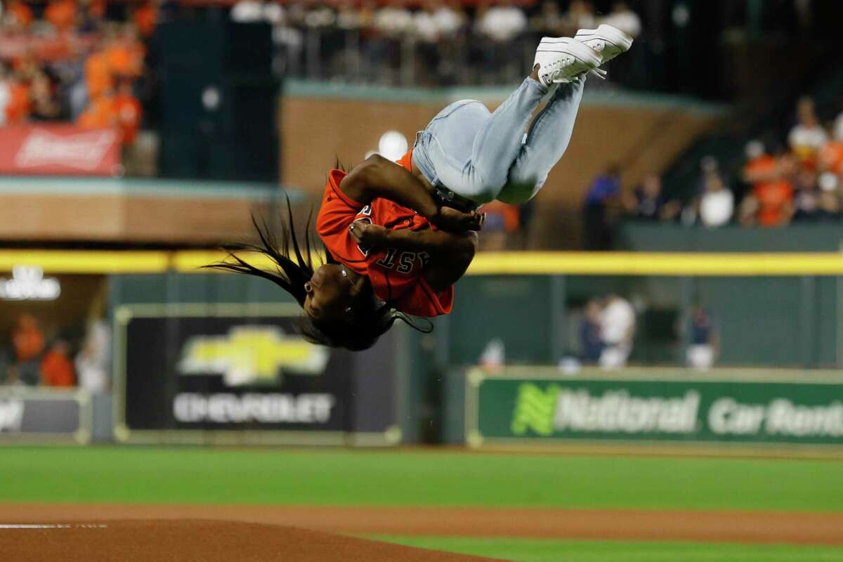 Simone Biles pulls off standing back flip with twist before World ...