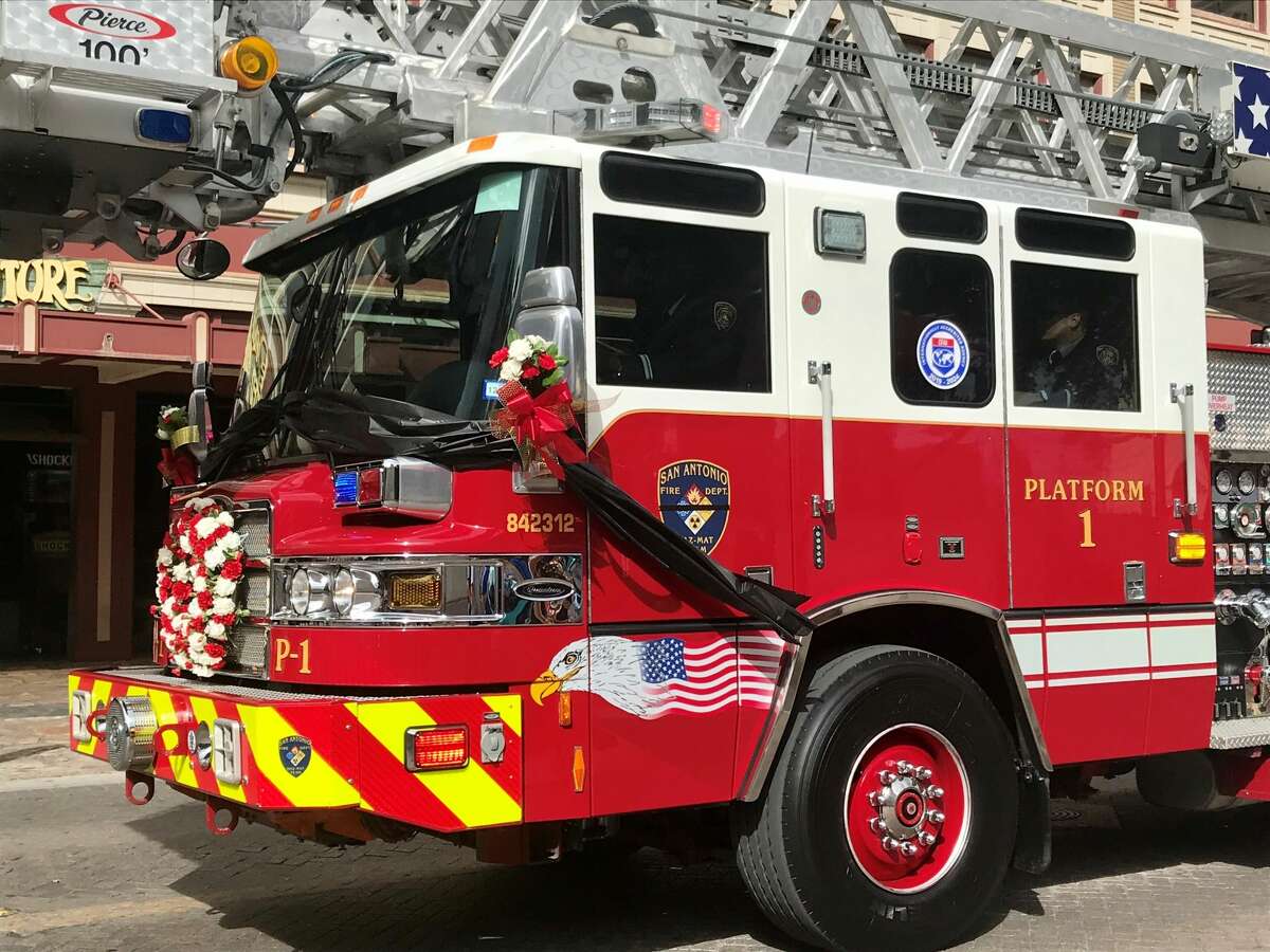 Greg Garza memorial service draws hundreds of mourners