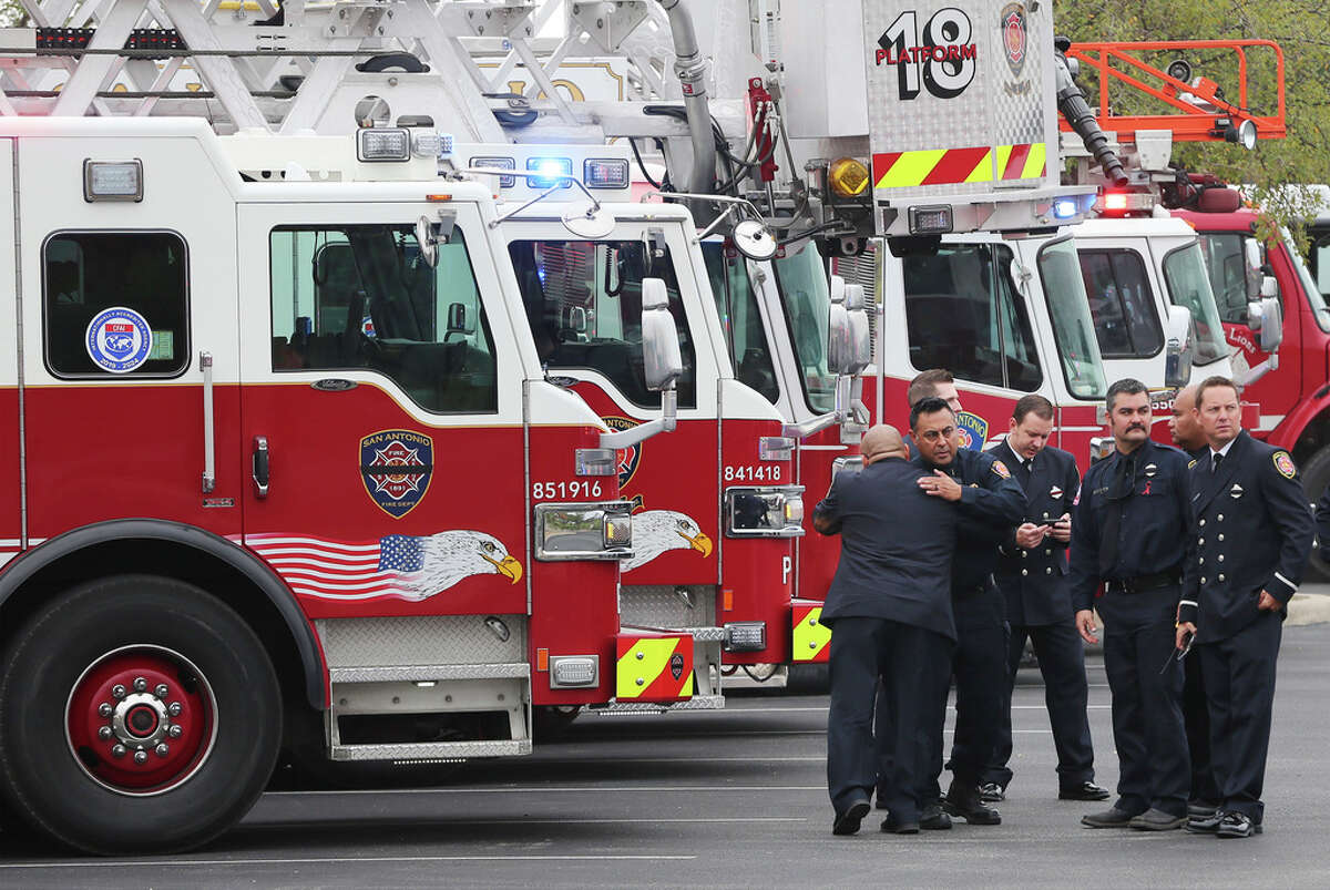 Greg Garza memorial service draws hundreds of mourners