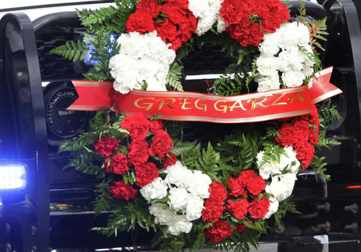 Greg Garza memorial service draws hundreds of mourners