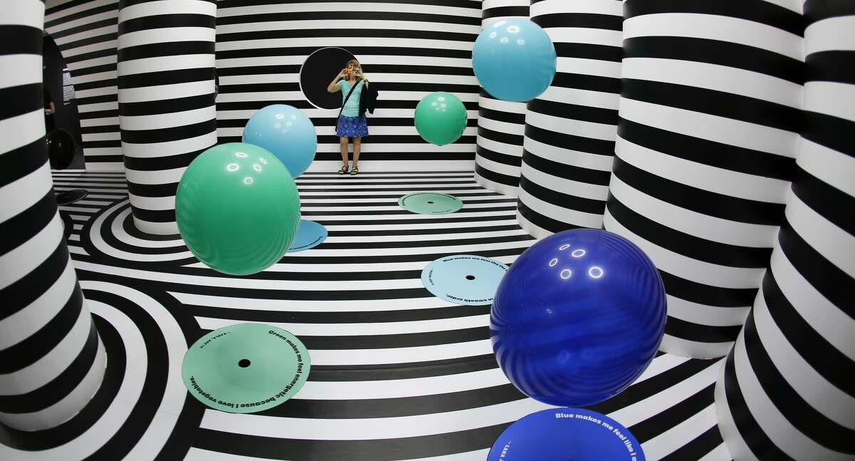 Here's a sneak peek inside the Insta-famous pop-up art exhibit, the ...