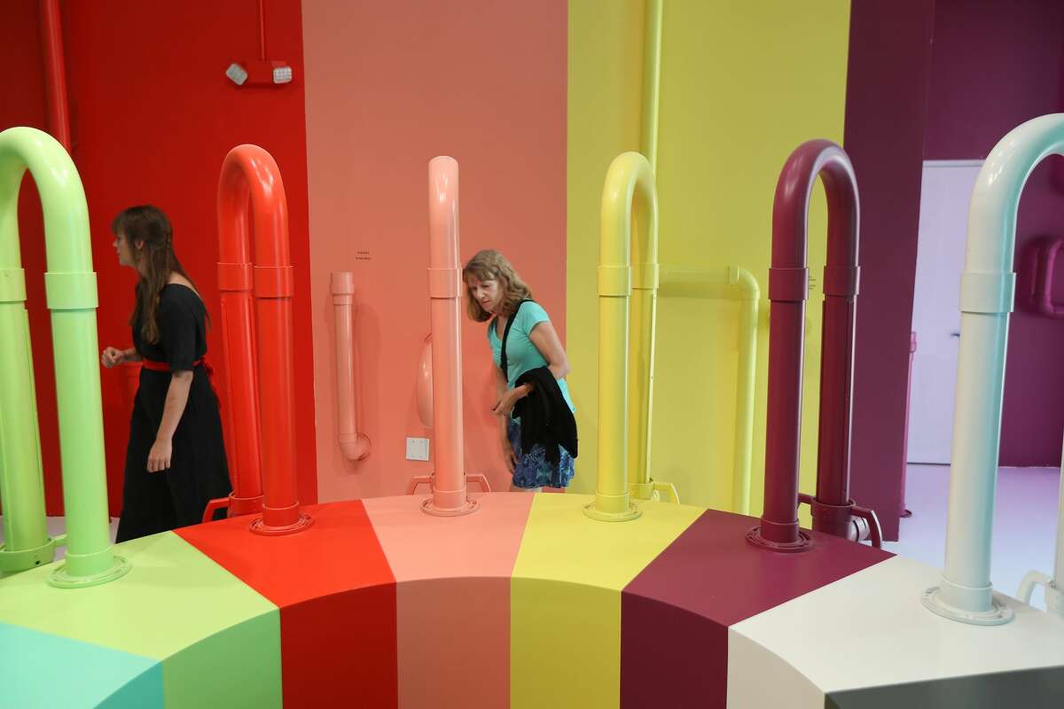 Here's a sneak peek inside the Insta-famous pop-up art exhibit, the ...