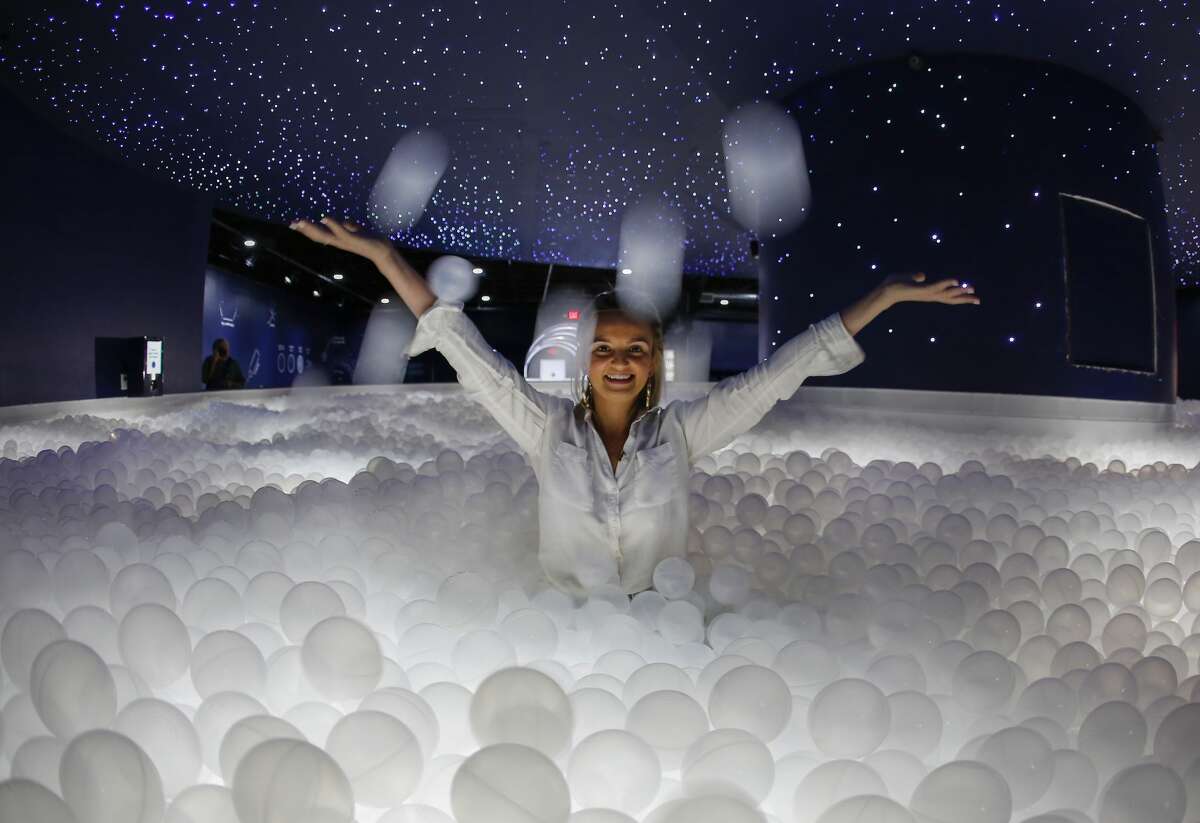 Here's a sneak peek inside the Insta-famous pop-up art exhibit, the ...