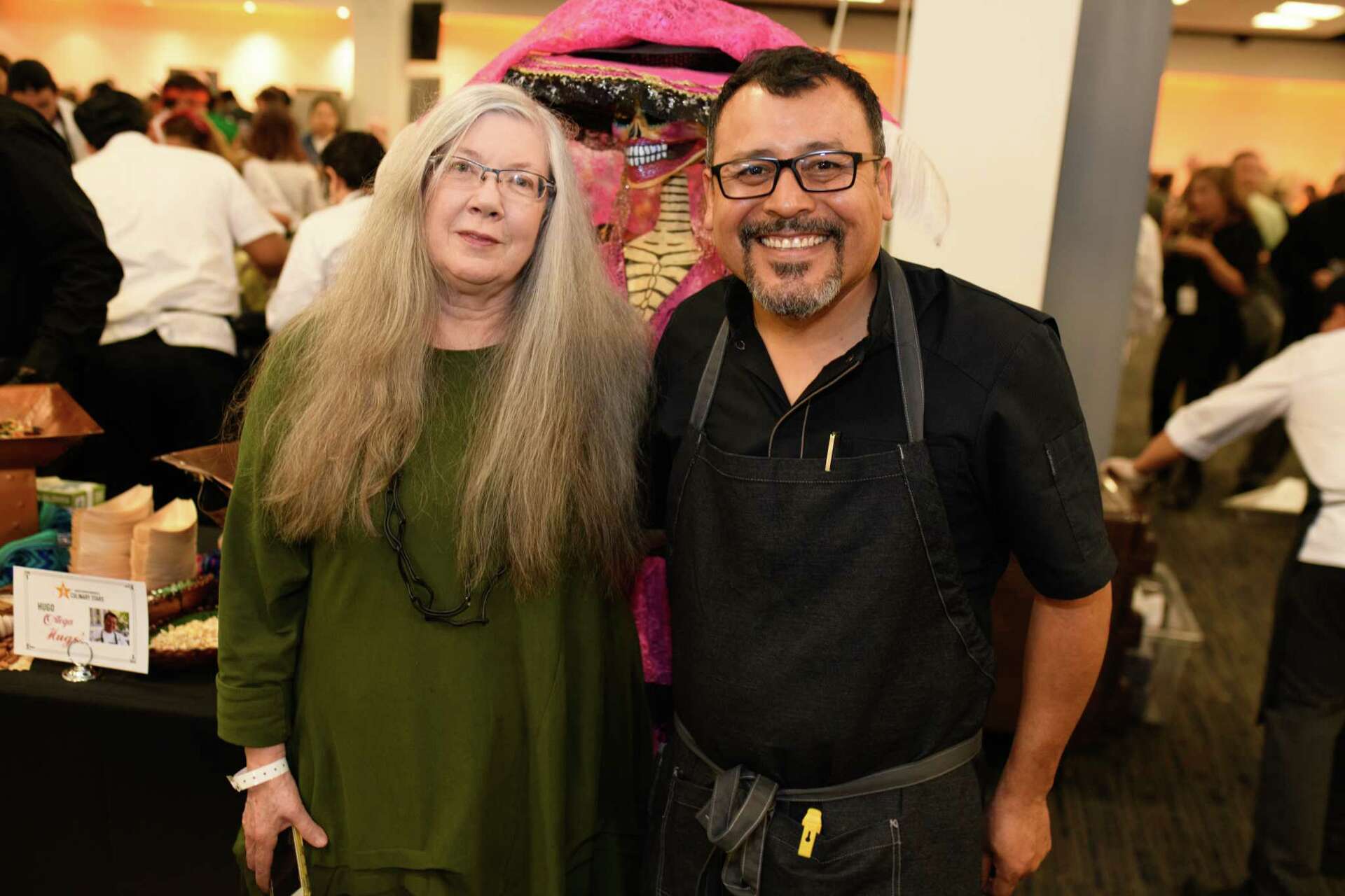 Longtime food critic Alison Cook is leaving the Houston Chronicle