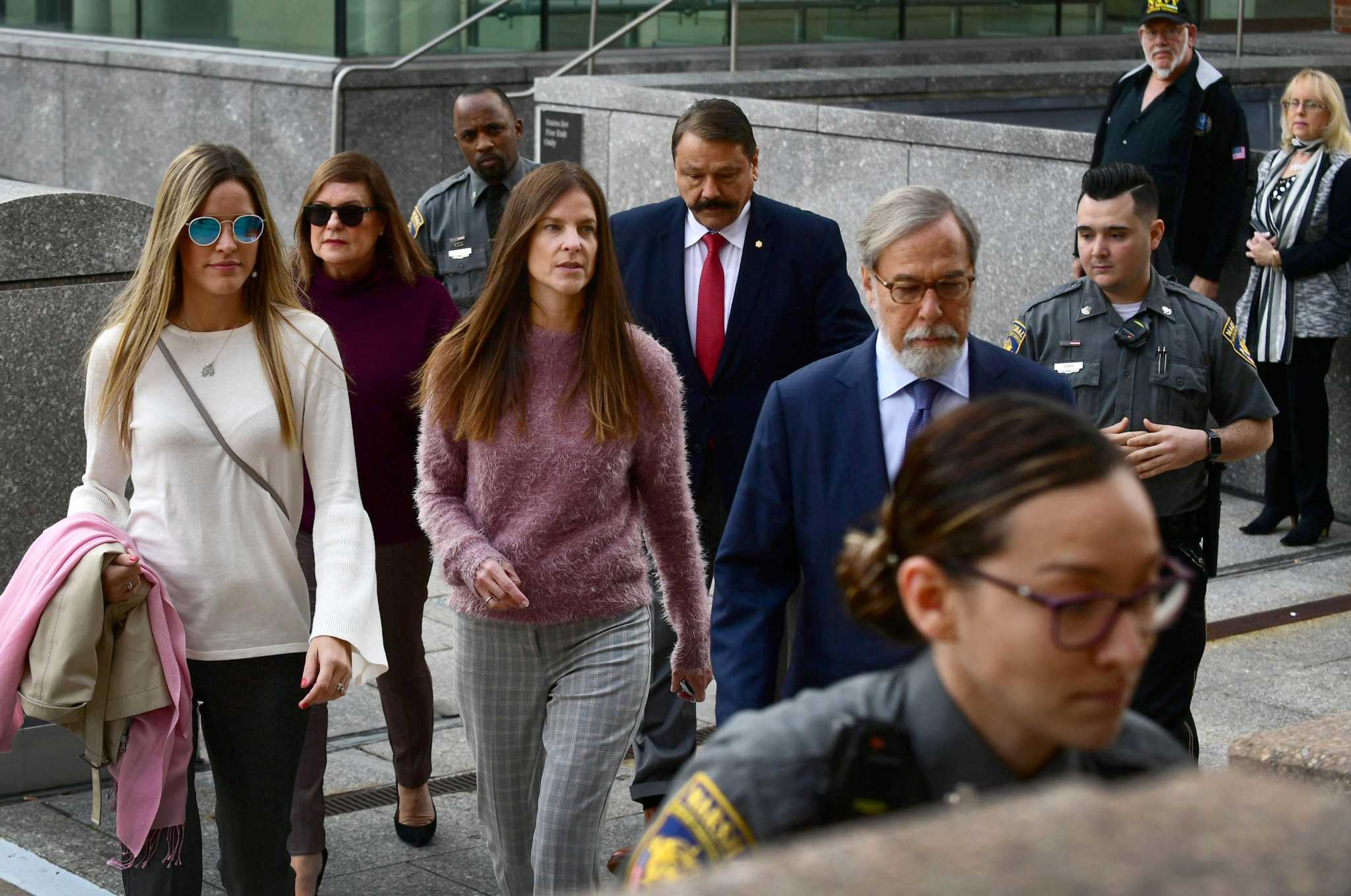 Jennifer Dulos case: Troconis wants to pick up daughter at JFK airport