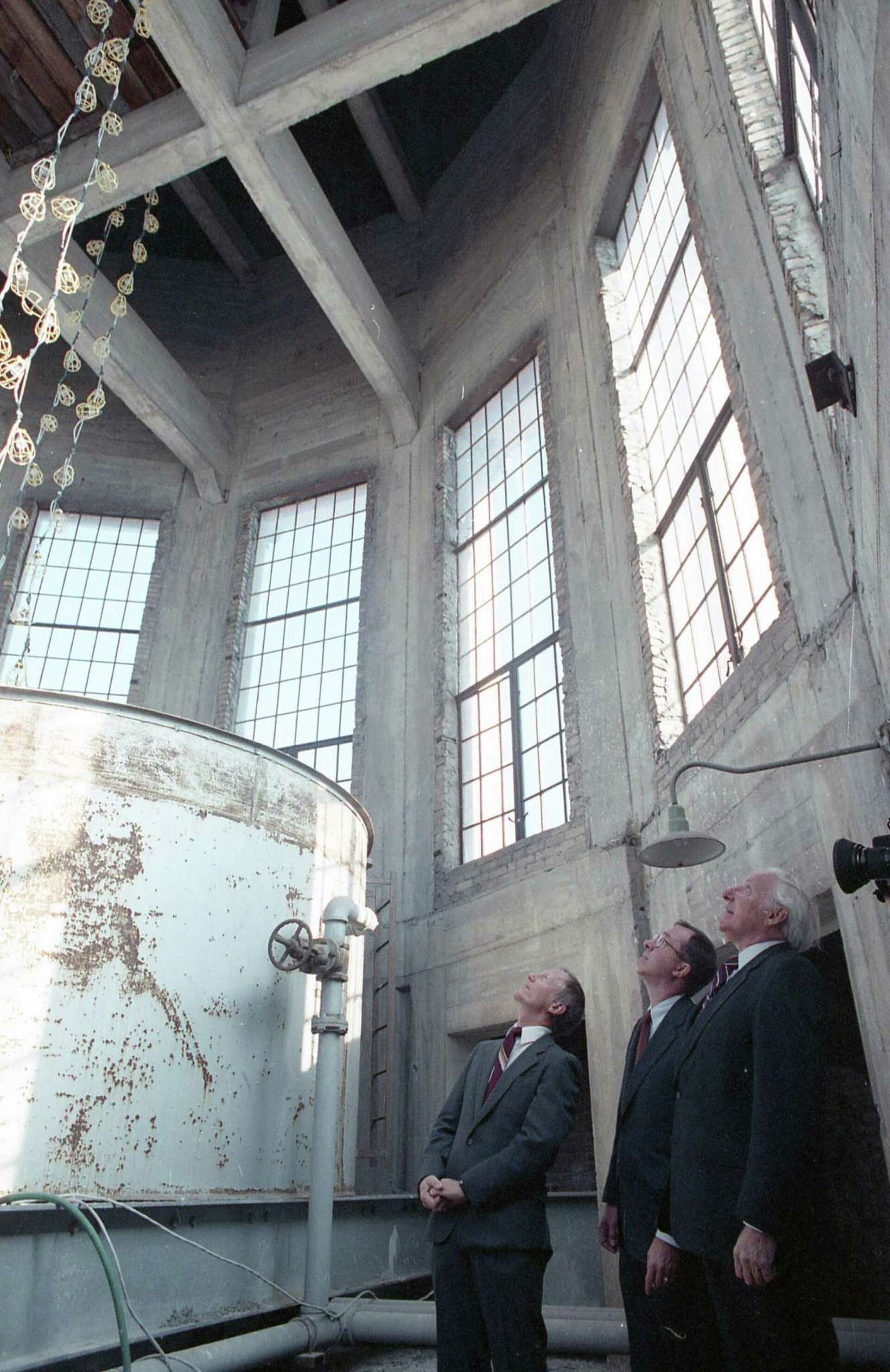 30 years ago: The Phillips Petroleum explosion in Pasadena and 'RoboCop ...