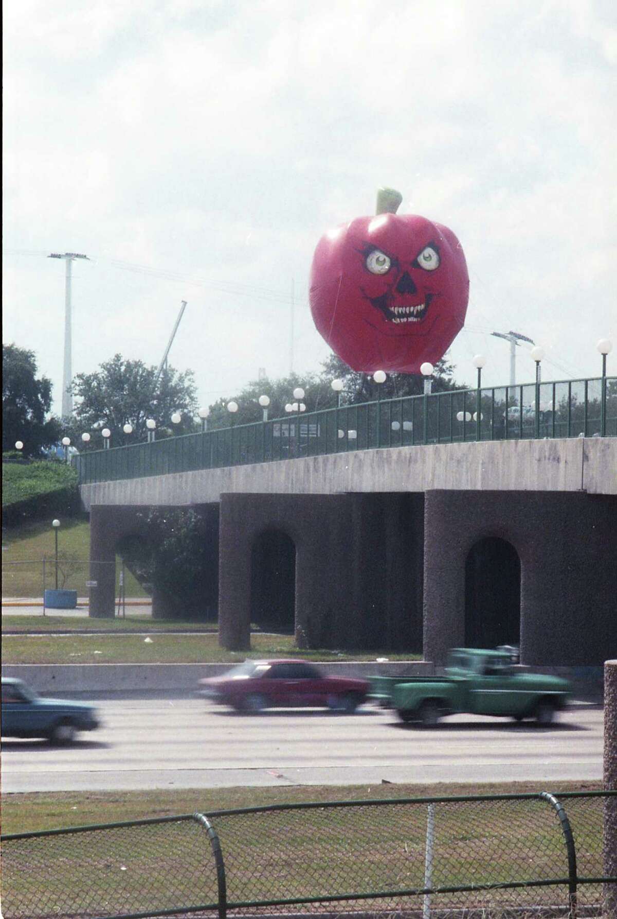 30 years ago: The Phillips Petroleum explosion in Pasadena and 'RoboCop ...