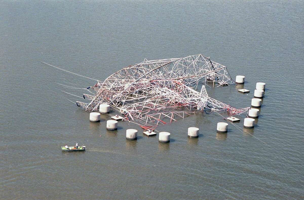 30 years ago: The Phillips Petroleum explosion in Pasadena and 'RoboCop ...