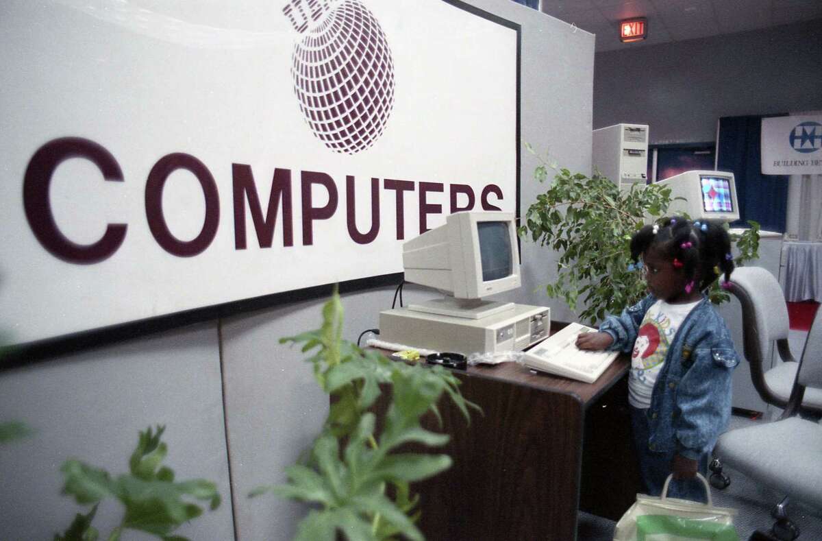 30 years ago: The Phillips Petroleum explosion in Pasadena and 'RoboCop ...