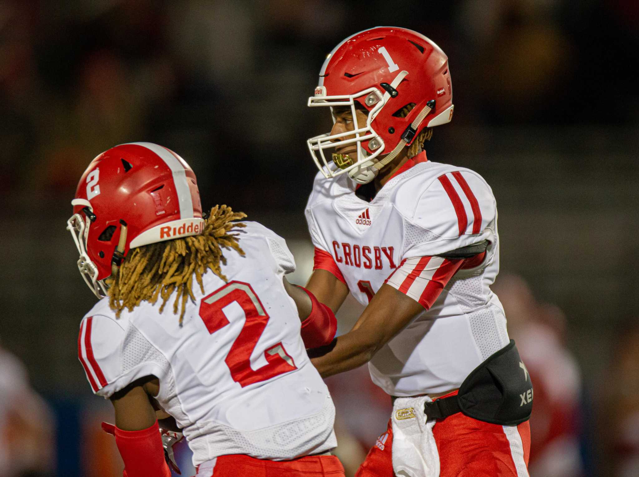 Football: Crosby hopes to secure No. 2 seed with win over Nederland