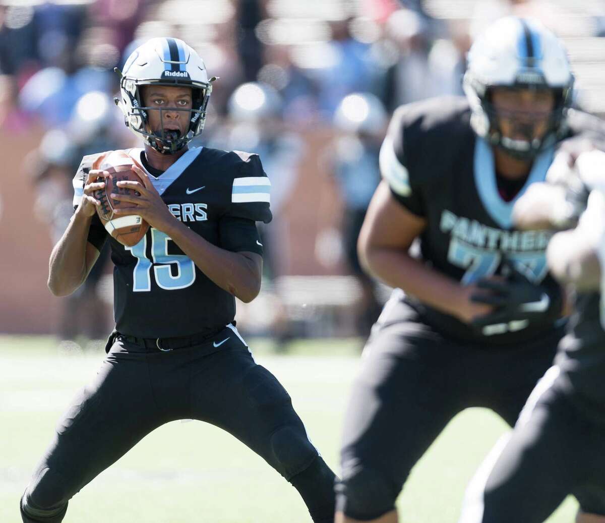 Strong second-half pushes Paetow past Huntsville for playoff spot