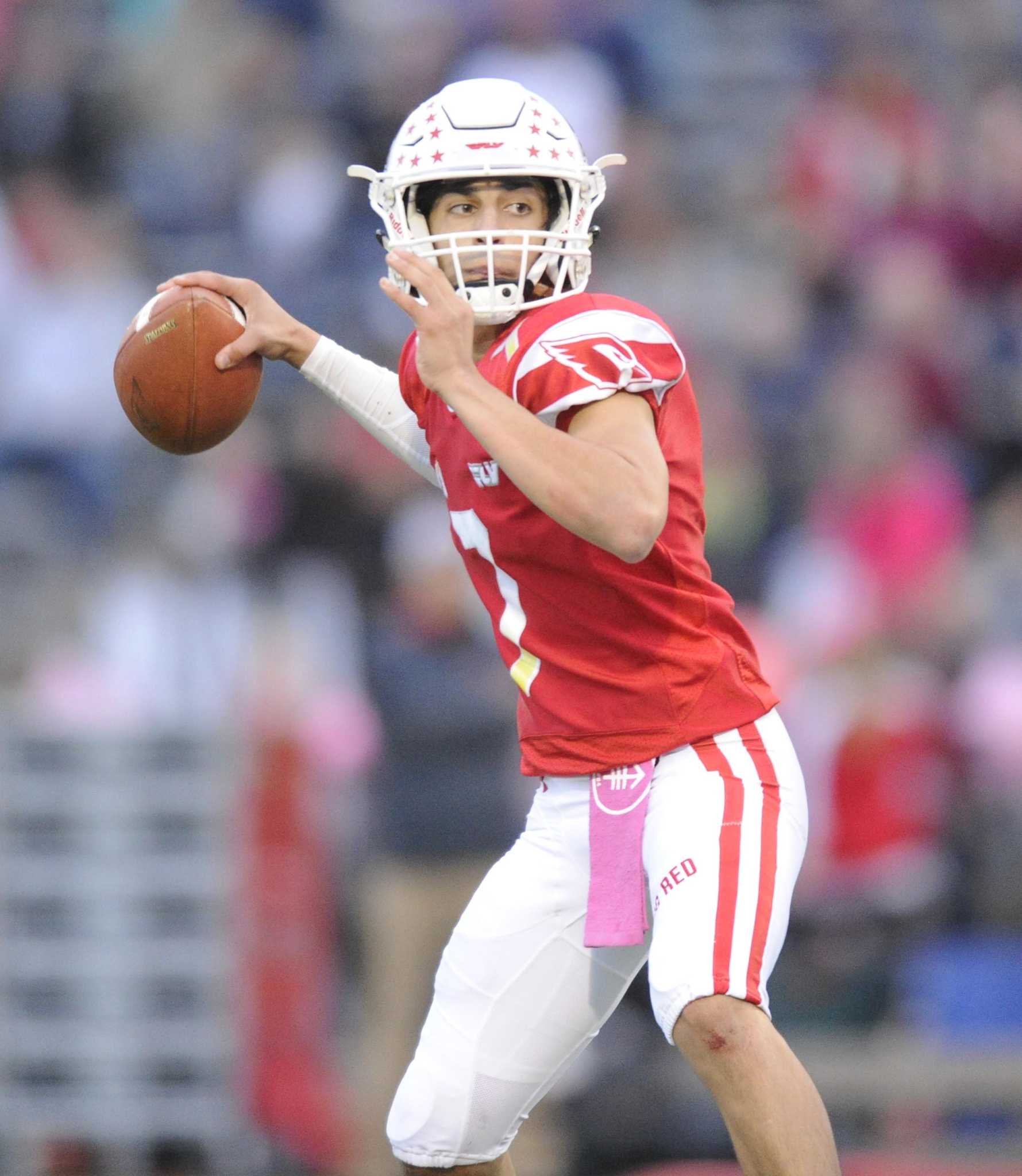 Darien, Greenwich set for Class LL quarterfinal round football showdown