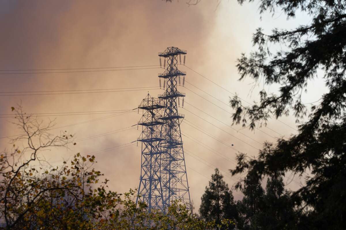 I-80 reopens after Carquinez Bridge fire, Crockett evacuation lifted