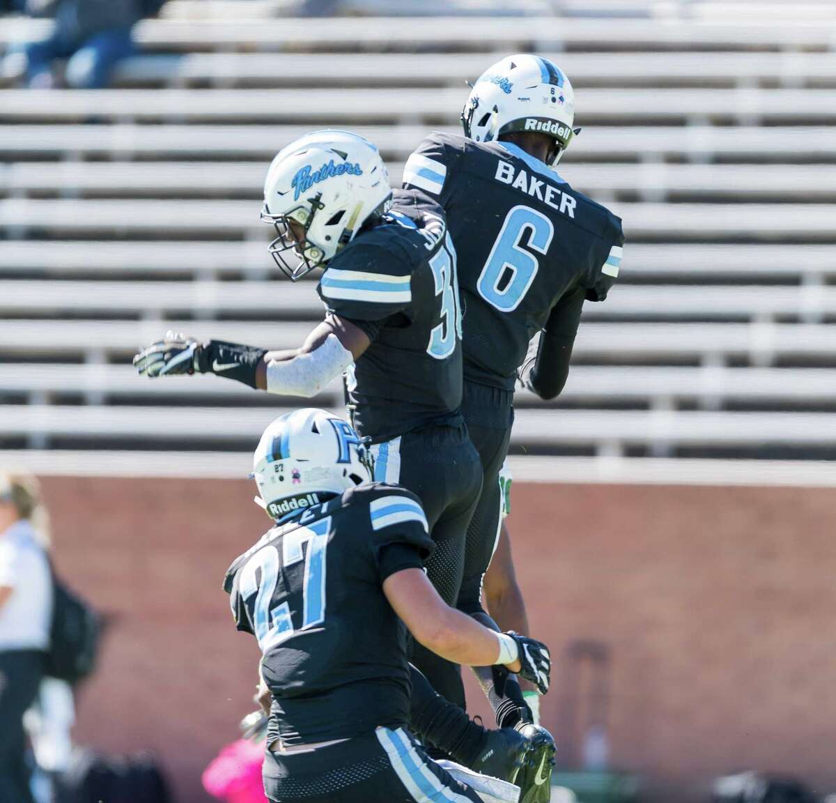 Paetow football rallies past Montgomery for eighth victory