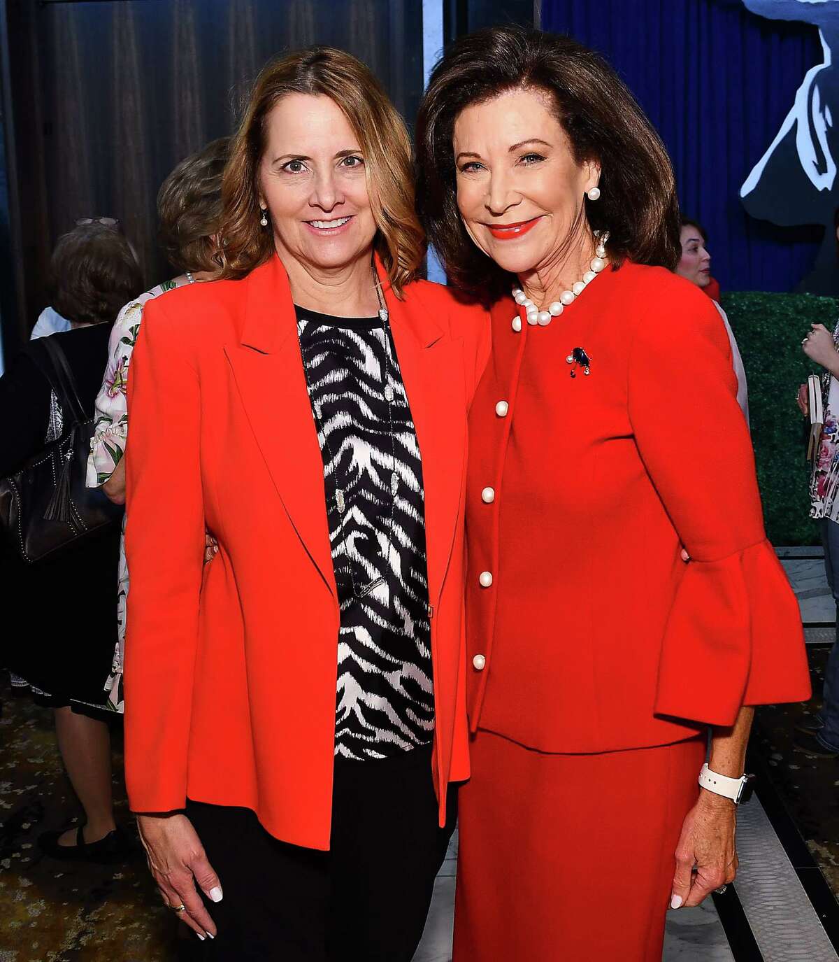 Magical Julie Andrews cameo raises $600,000 for Barbara Bush Literacy ...