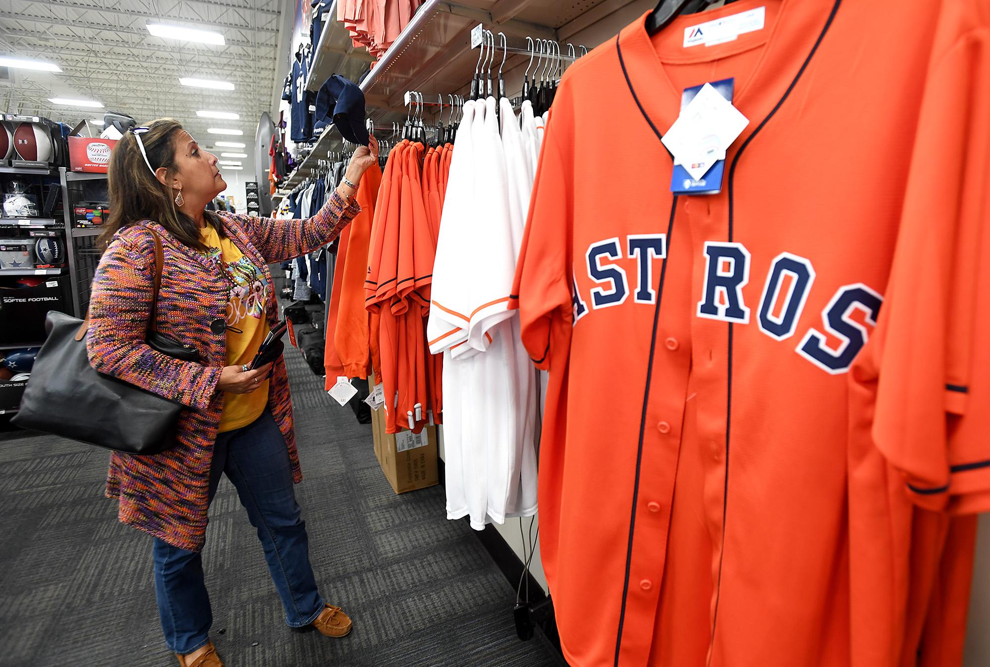 Local Stores To Open At Midnight If Astros Win World Series Qualisid