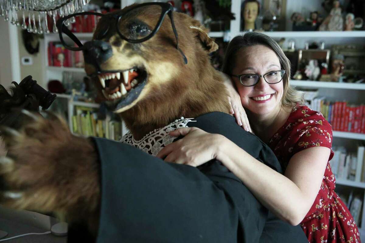 San Antonio author Jenny Lawson of TheBloggess.com prepares to open a ...