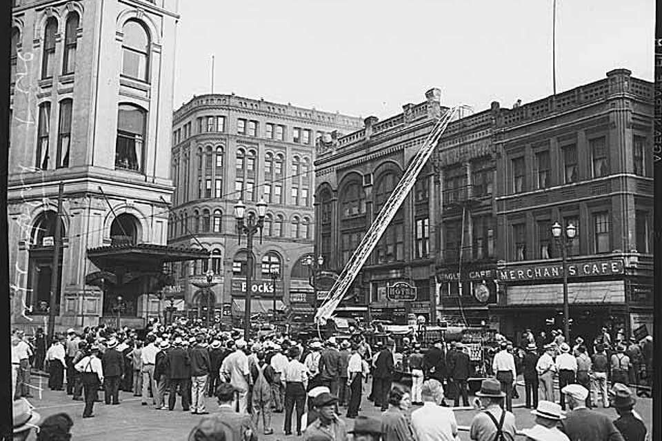 16 historic Seattle restaurants still open — and what they look like today