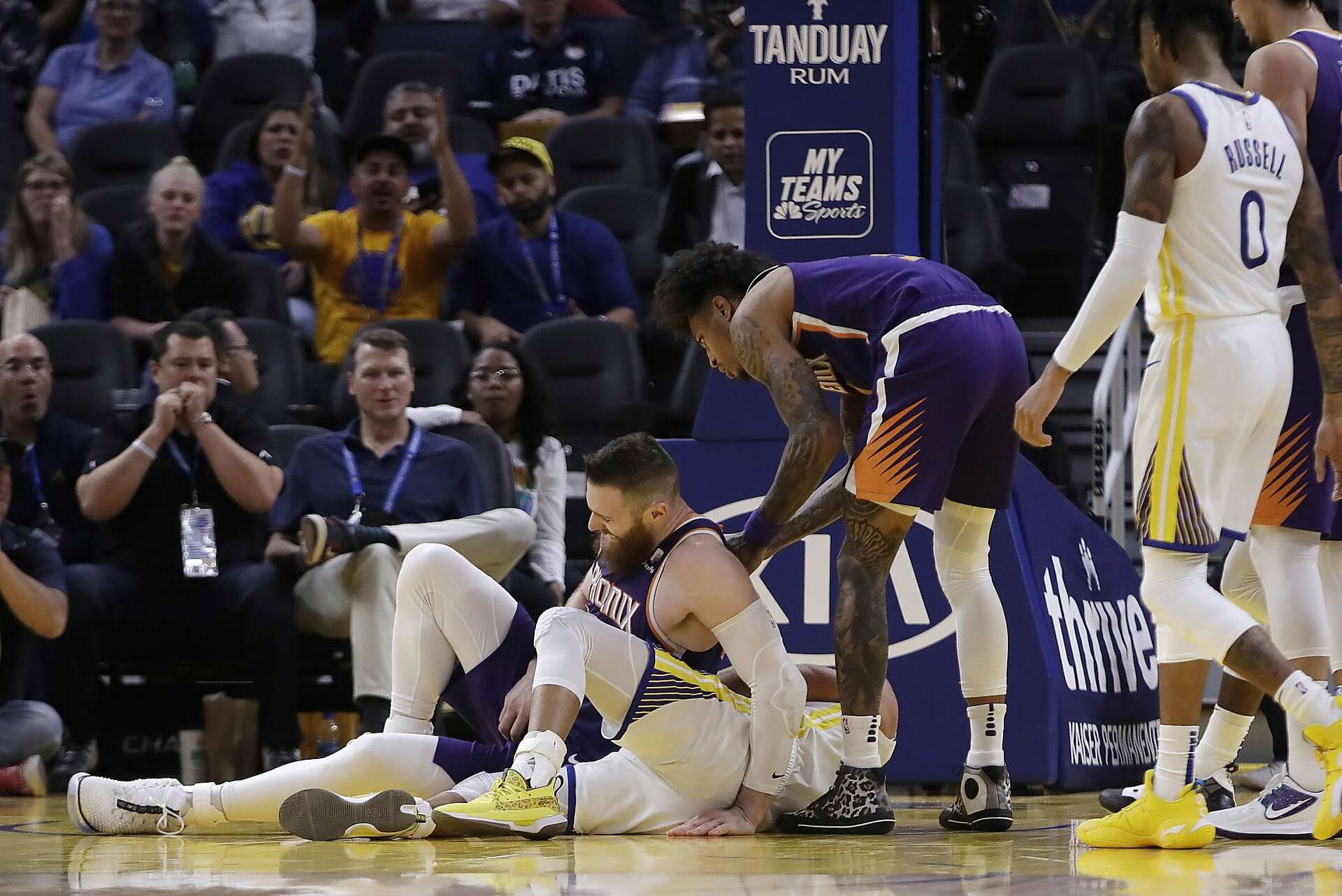 How long will it take Steph Curry to return from his hand injury?