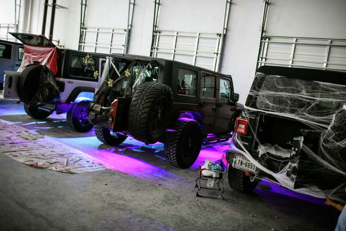 Houston rapper Trae tha Truth hosts free Halloween 'Pop Trunk Or Treat ...