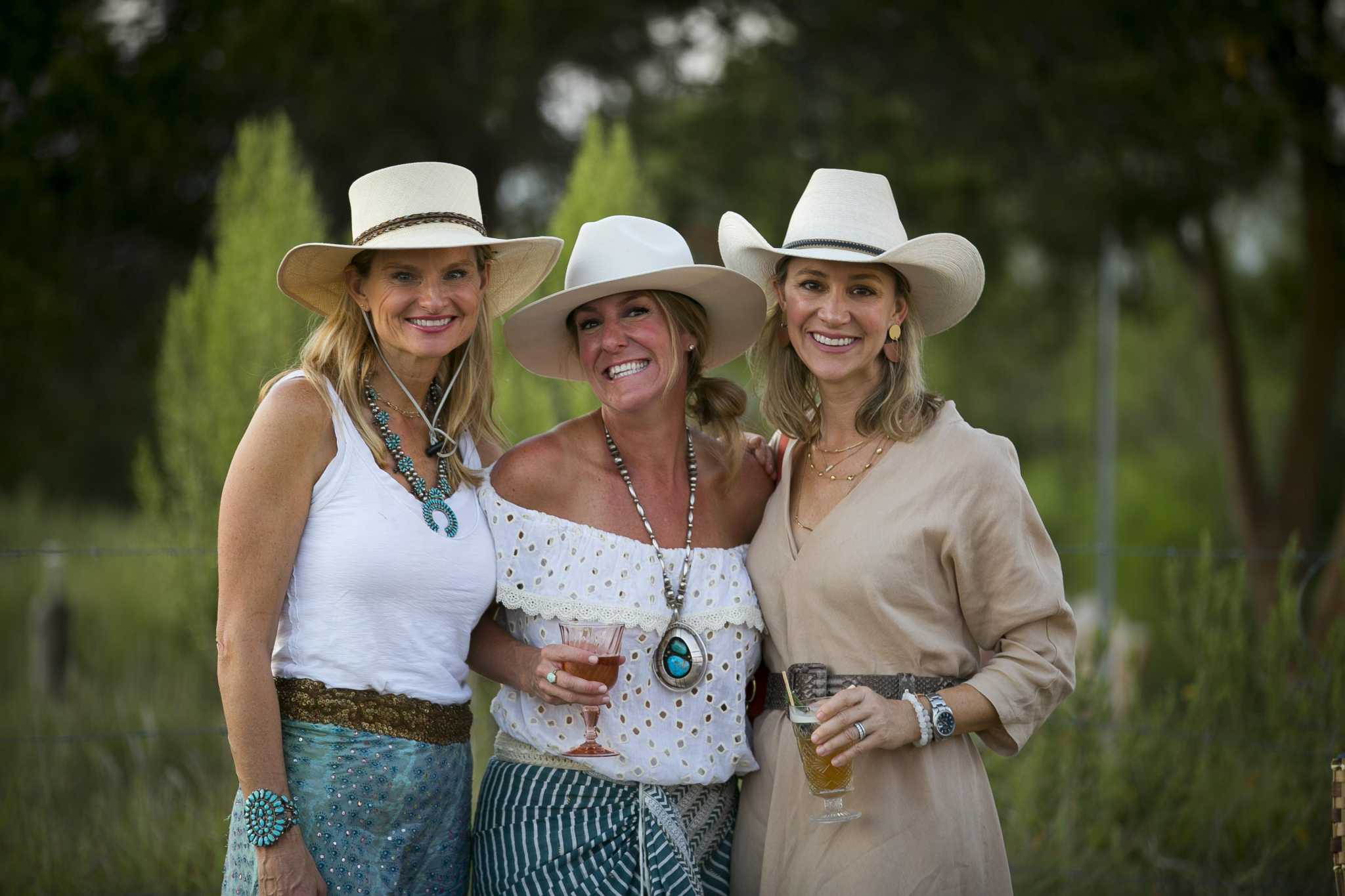 Farm Girls Supper Club hosts its first-ever Round Top dinner party at ...