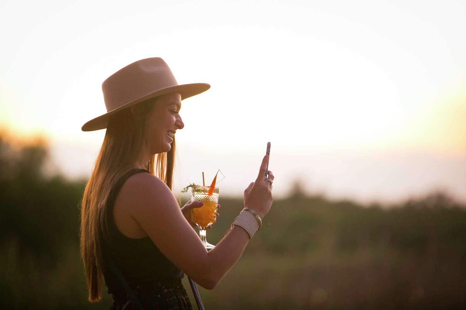 Farm Girls Supper Club hosts its first-ever Round Top dinner party at ...