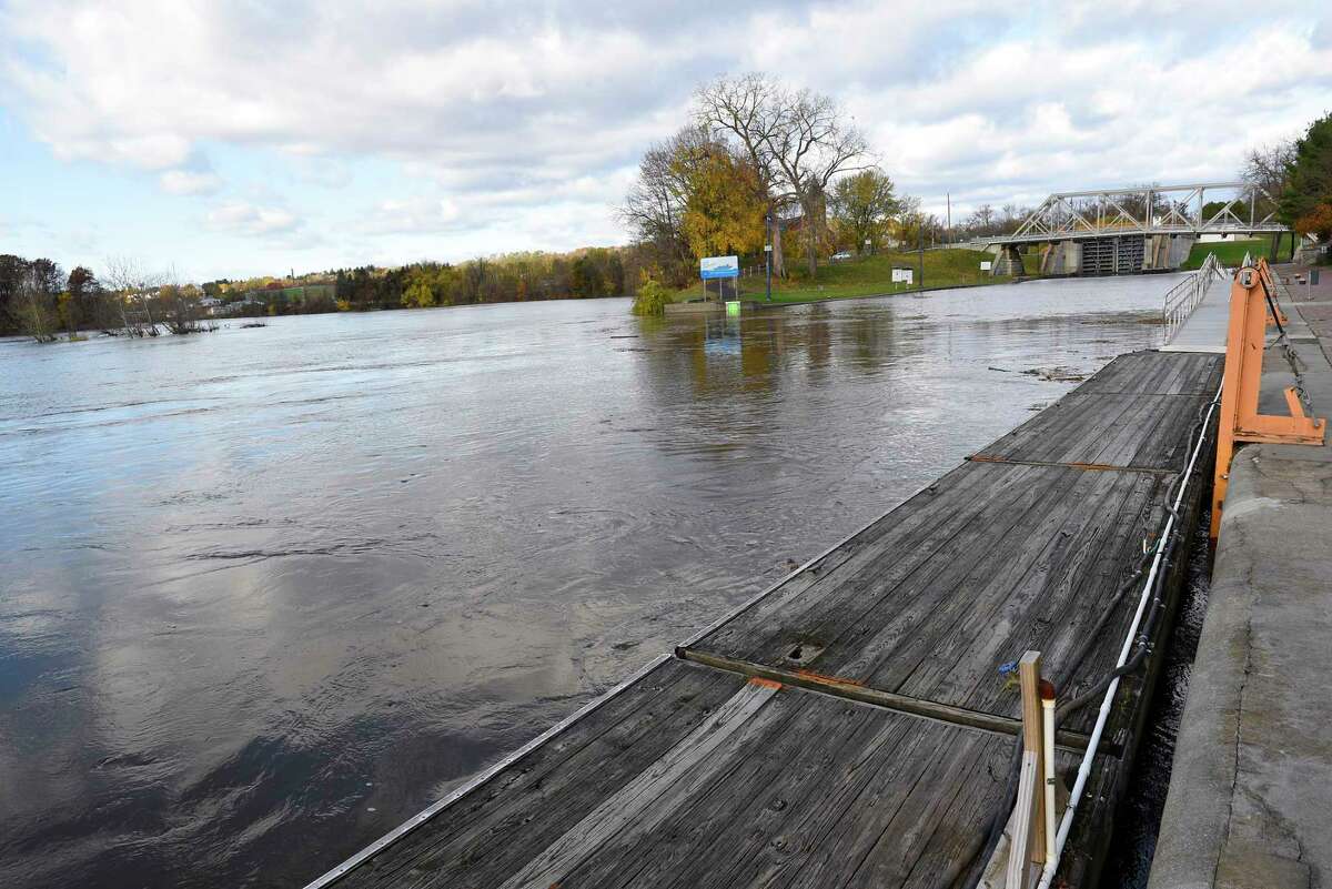 Cuomo declares emergency as state confronts deadly storm